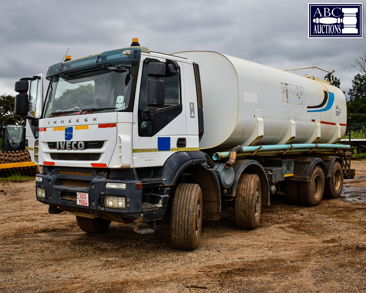 2012 Iveco 420 Trakker Rigid Tanker