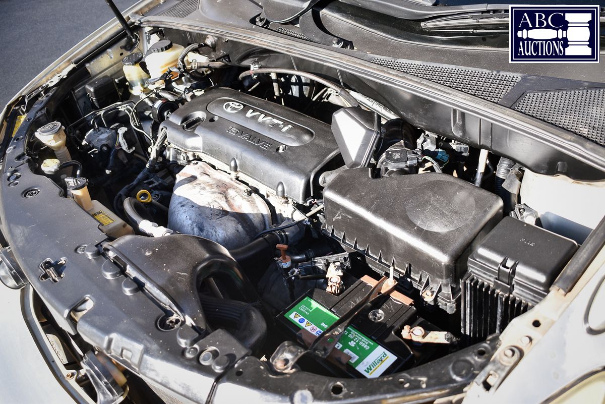 2003 Toyota Harrier 2.4i SUV