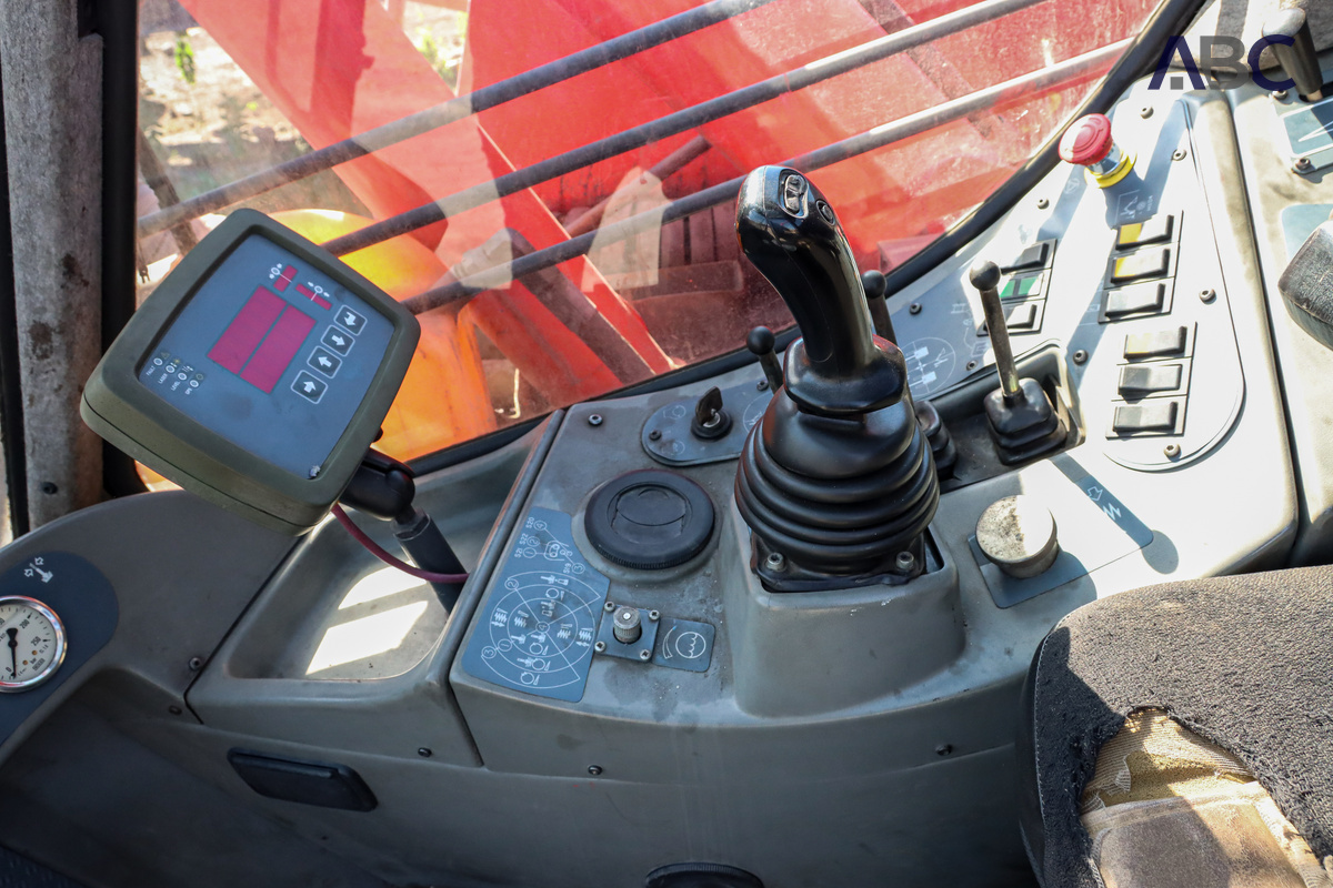 Sandvik Ranger DX 800 2013 Surface Top Hammer Tracked Drill Rig