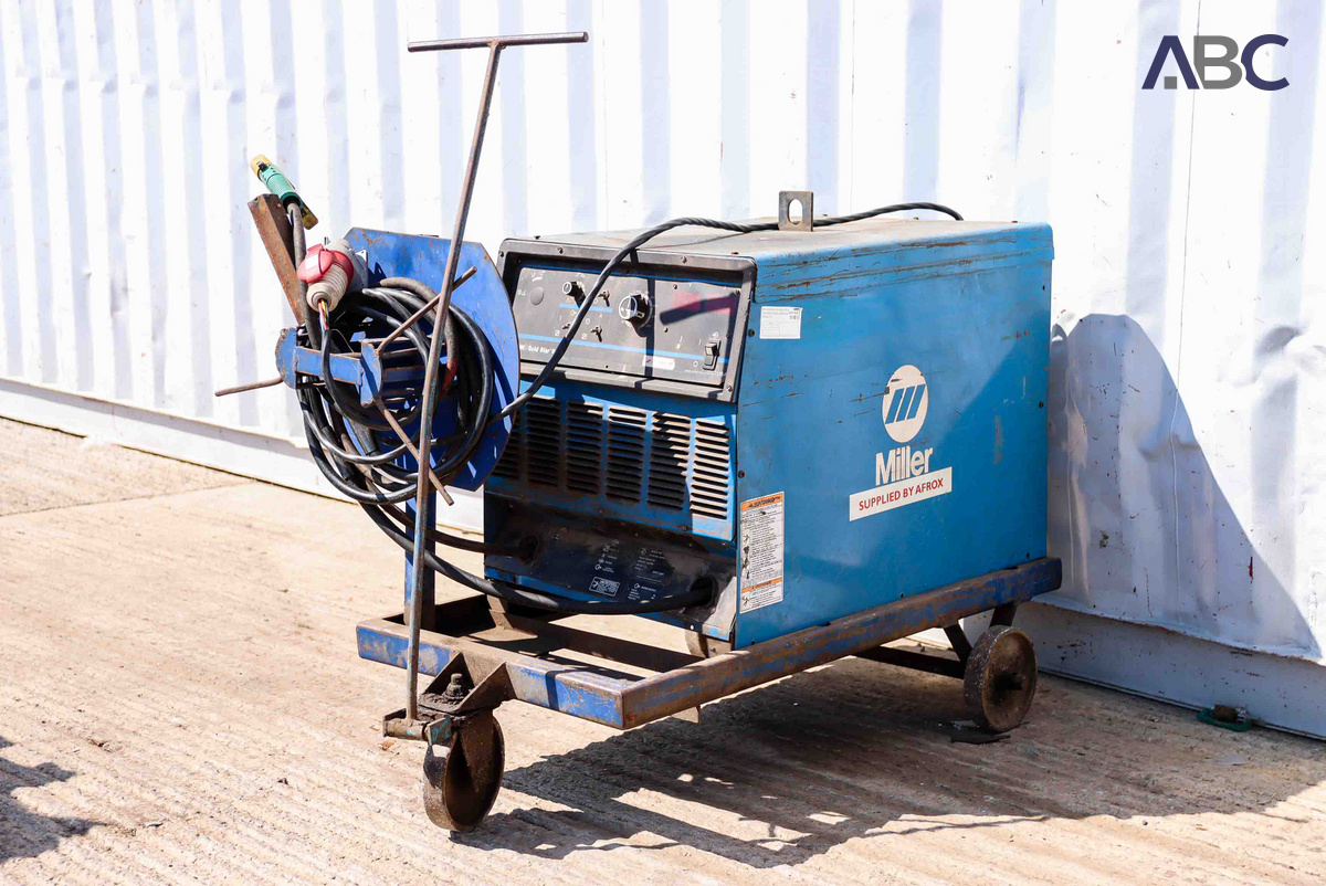 Miller Gold Star 602 Heavy Duty Industrial Arc Welding Machine (3 Phase ...