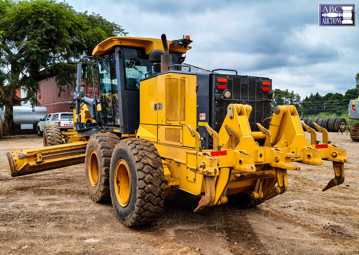 2013 Bell 670G Grader